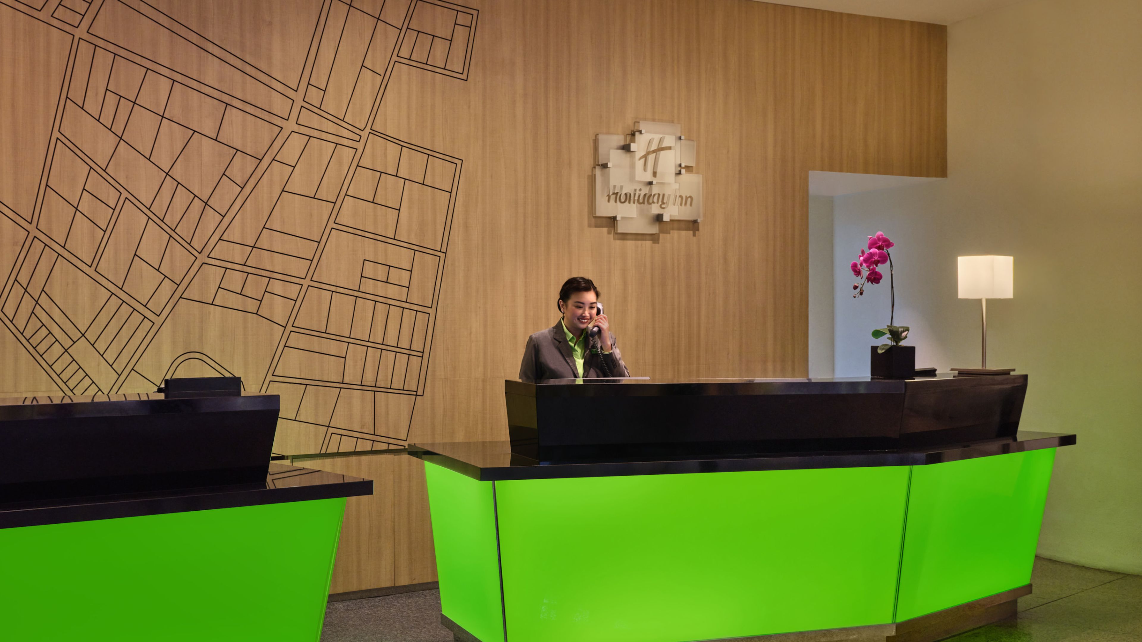 IHG One Rewards - Exclusive Loyalty Deals | Holiday Inn Singapore Atrium